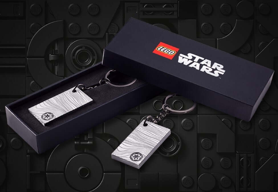 LEGO Star Wars 5007403 The Mandalorian Beskar Keychain | Brickollector NZ